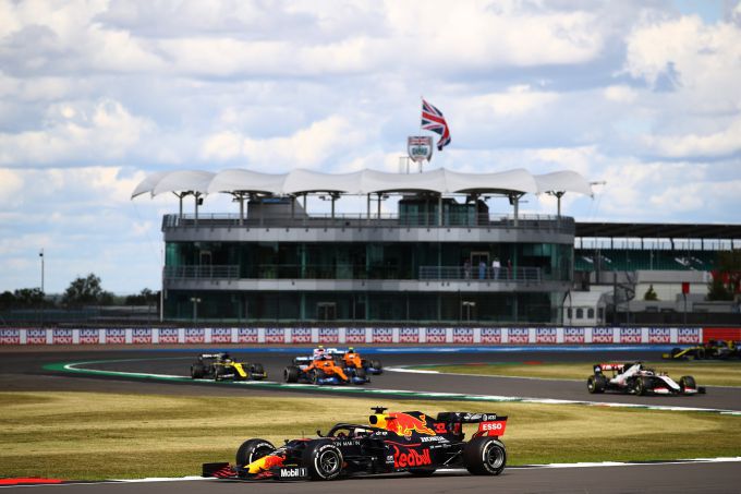 Succesvolle oud F1-teambaas over Max Verstappen: "Hij is nu gerijpt tot een exceptionele coureur ...