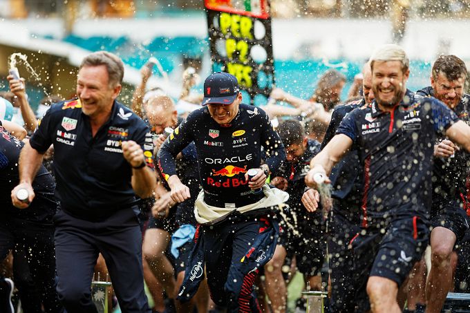 Red Bull F1-teambaas Christian Horner: "Max wilde dat risico nemen" | RaceXpress