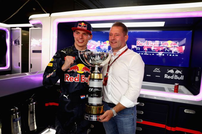FOTO'S: Herbeleef de allereerste Grand Prix-overwinning van Max Verstappen, precies zeven jaar ...