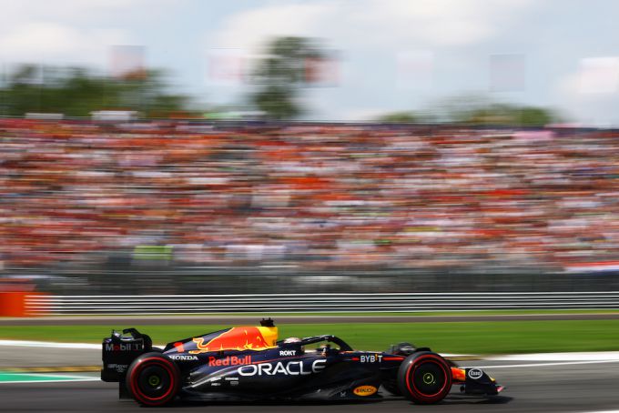 UITSLAG: Carlos Sainz troeft Max Verstappen opnieuw af | RaceXpress