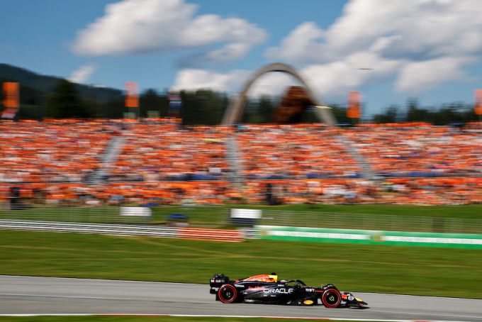 Max Verstappen ijzersterk naar pole position voor sprintrace + UITSLAG | RaceXpress