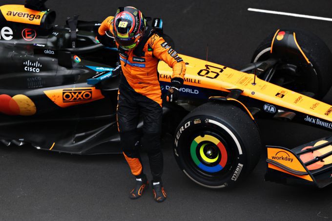 Geen stalorders bij McLaren tussen Norris en Piastri: "Het staat in zijn contract" | RaceXpress