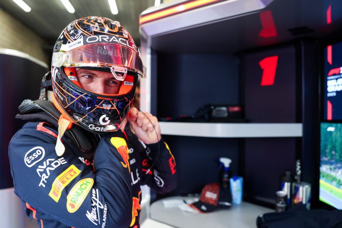 Oscar Piastri als een raket naar pole voor sprintrace, Max Verstappen op eerste startrij ...