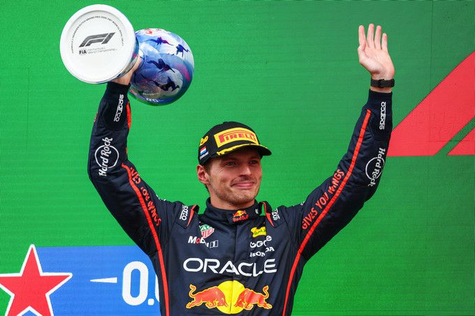 Max Verstappen geeft tekst en uitleg over een andere bandenstrategie: "Ik had 0,0 grip ...