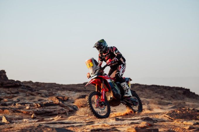 Dakar Rally: Ricky Brabec profiteert van tijdstraf Daniel Sanders ...